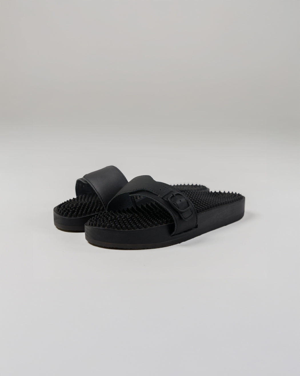 Noppe 78 Mono Schwarz – Heinrich Berkemann